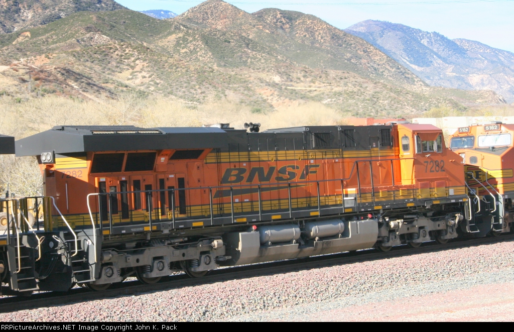 BNSF 7282